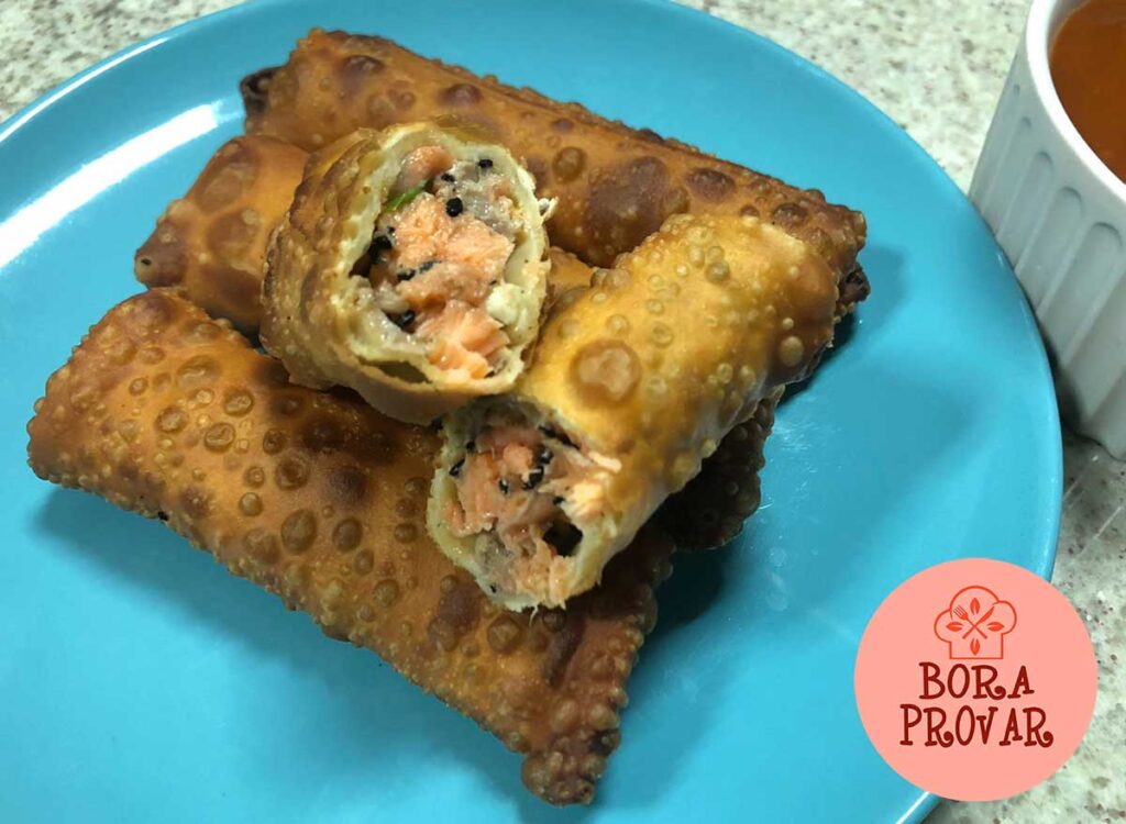 🍣 Rolinho Primavera de Salmão, Crocante por fora e suculento por dentro!